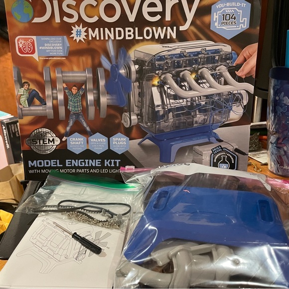 Discovery | Toys | Discovery Mindblown Model Engine Kit Disassembled ...